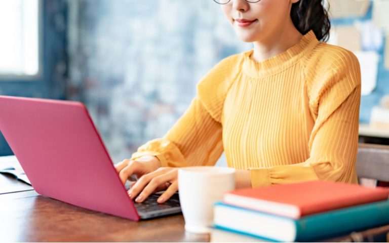 「秀才」ってどういう意味？「天才」との違いとは？ 類語もご紹介 | Oggi.jp