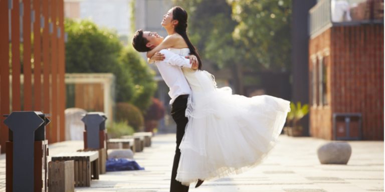 結婚祝いにもらって「嬉しいメッセージ」とは？ 相手別の例文で分かりやすく解説 Oggi Jp