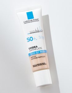 人気の【化粧下地】TOP3！ 読者は「UVカット」、プロは「カラー」を支持【Oggiベストコスメ2022】 | Oggi.jp