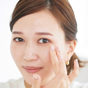 日焼け止めも化粧下地もこれ1本でOK！【色付きor下地効果】のある日焼け止め6選〈美容プロが選ぶUVケア〉 | Oggi.jp