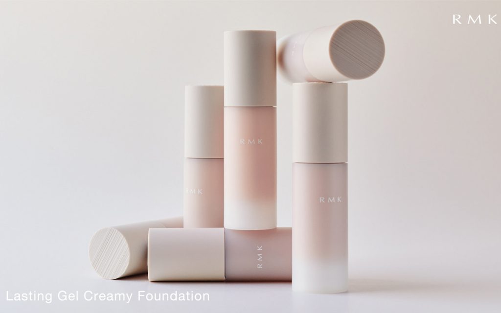 【RMK】表情の動きにフィット！ 心地よさ×透明感UPを備えたファンデーション | Oggi.jp