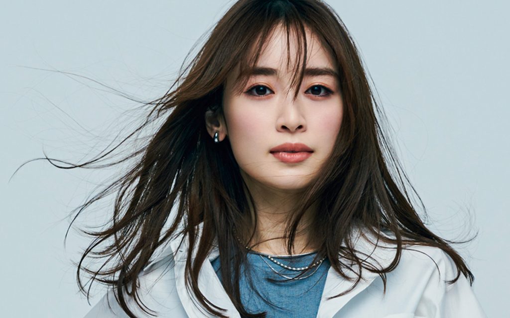 「思いきってハイブランドの洋服にも袖を通したい！」泉 里香の【2024春のウィッシュリスト】 | Oggi.jp