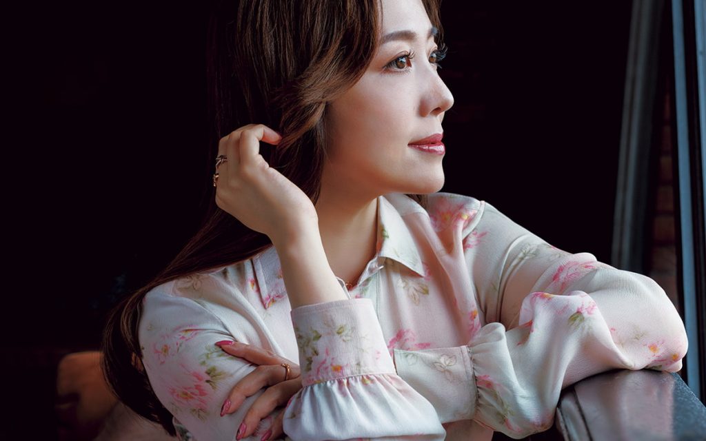 Oggiライブで圧巻の歌声を披露！ 歌手・平原綾香さんの〝しなやかな生き方〟〈DJ・サッシャがナビゲート Vol.1〉 | Oggi.jp