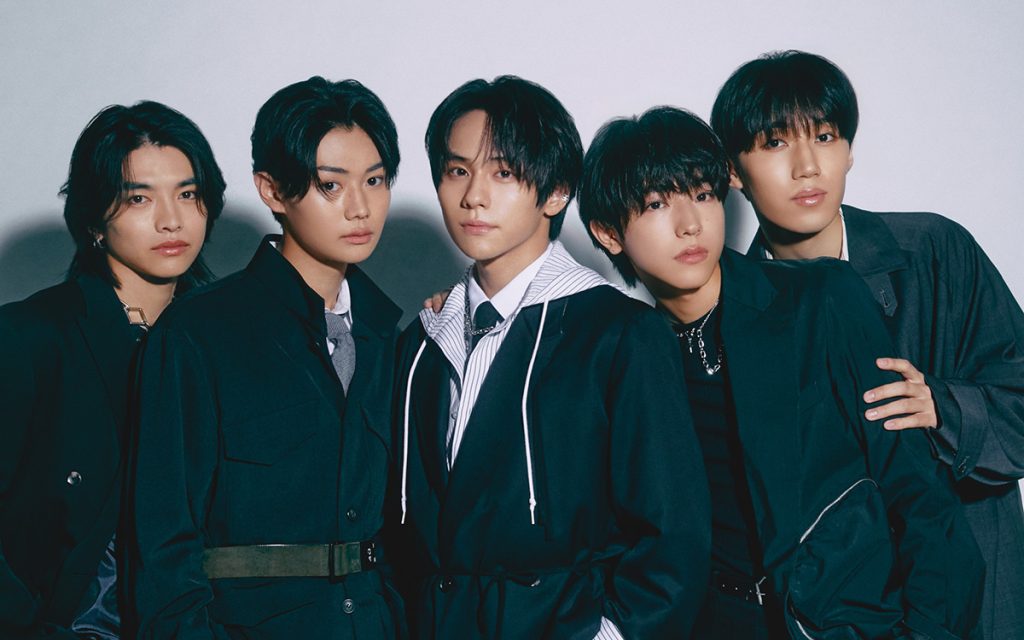 「WILD BLUE」の個性が詰まったオフィシャルブックが発売に | Oggi.jp