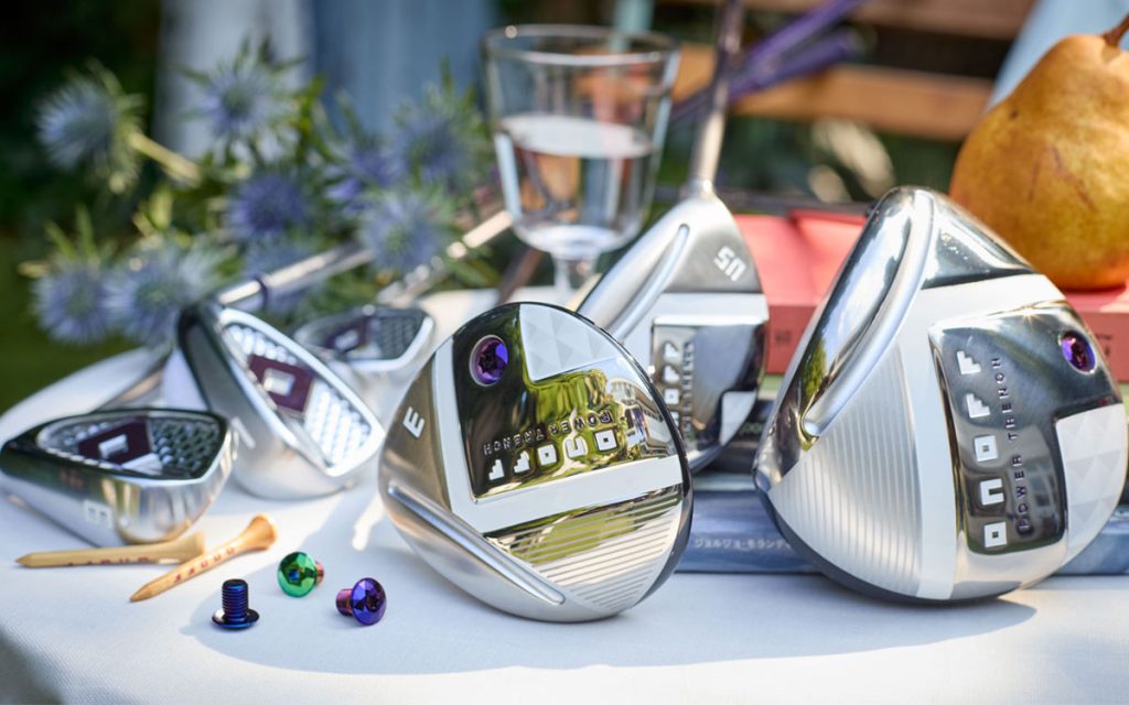 春ゴルフが待ち遠しい！3月7日発売「2025 ONOFF LADY」。大人女子に贈る”最高の選択で、飛びを叶える”NEWクラブ | Oggi.jp