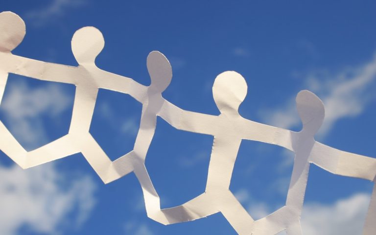 SNSやトレンドでよく聞く「席巻する」ってどういうこと？ 例文や言い換え表現を解説 | Oggi.jp