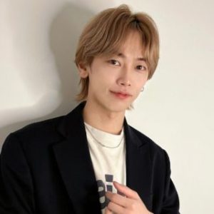 輪郭をキュッと引き締める髪型♡ 人気度高めな2WAYバングのお手本スタイル！〈プロ直伝ヘア〉 | Oggi.jp