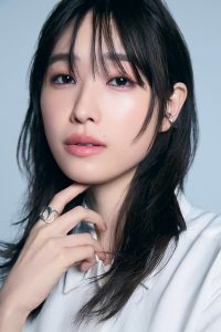 商品たちを深く知る〝中の人〟が推す♡ RMKの「名品コスメ」ベスト5 | Oggi.jp